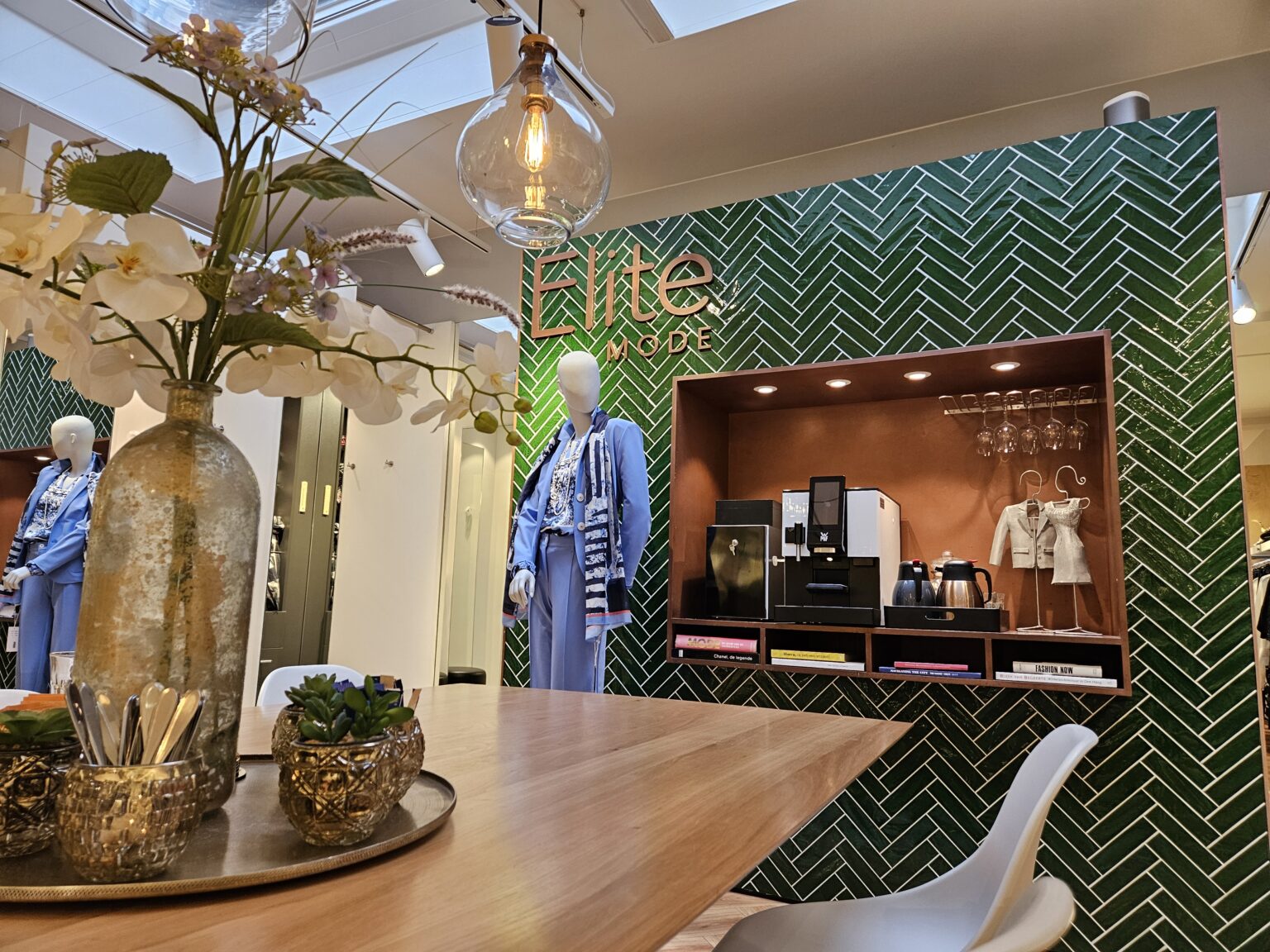 Elite Mode. Eigentijdse collectie. Deskundig advies.